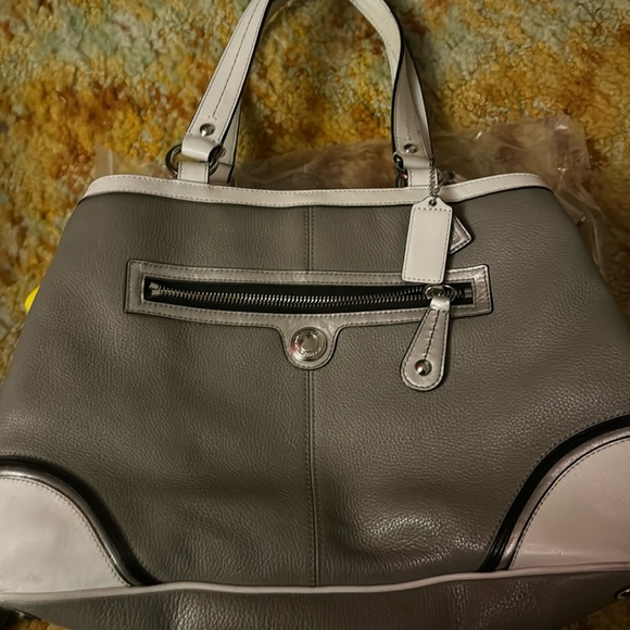 Coach | Bags | Coach Laura Spectator Tote Pebbled Leather F5145 ...